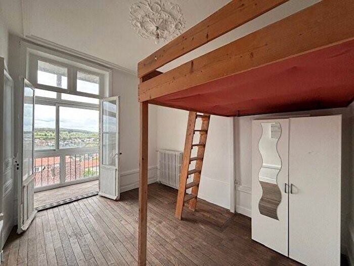 Appartement à louer - Saint Ausone-Saint Martin-Saint Gelais, Angoulême - 1 pièce