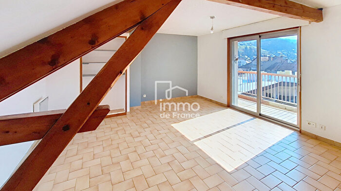 Bellegarde-sur-Valserine - Appartement 3 pièces à louer
