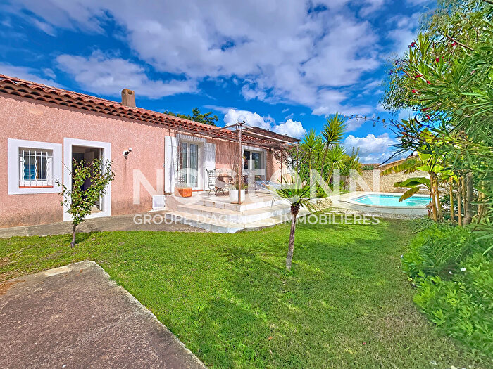 Maison à vendre - Saint-Martin-de-Crau - 4 pièces - 3 chambres