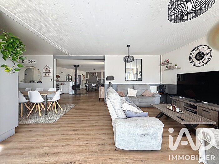 Maison 9 pièces à Bantanges, à vendre