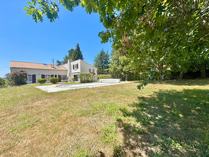 Maison à vendre - Artigues-près-Bordeaux - 8 pièces - 6 chambres