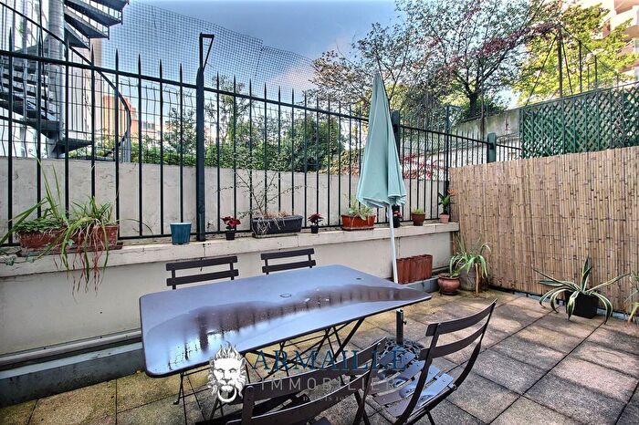 Appartement à vendre - Paris e  - 3 pièces - 2 chambres