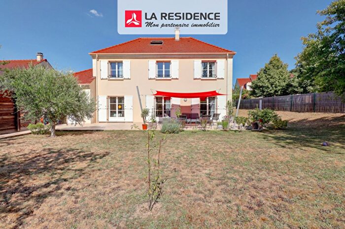 Maison 7 pièces à Les Clayes-sous-Bois, à vendre