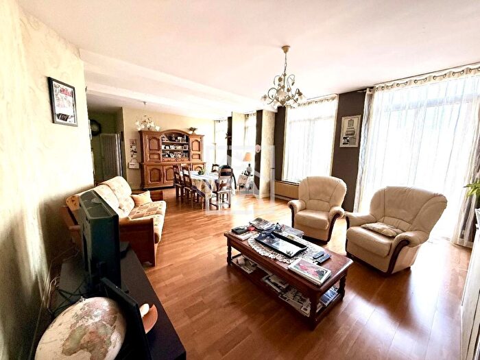 Appartement à vendre - Saint-Omer - 4 pièces - 3 chambres