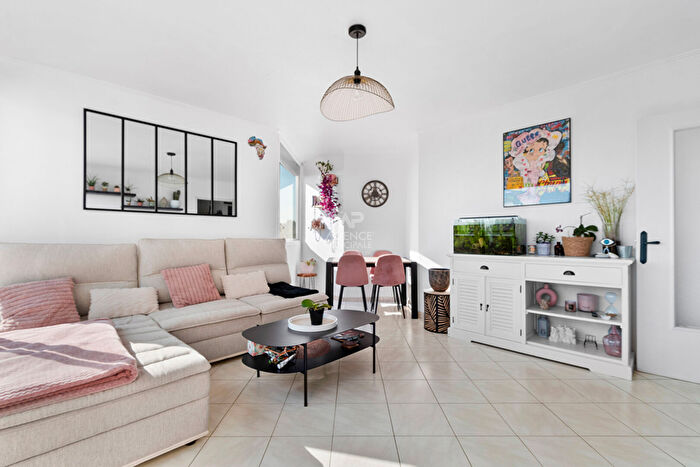 Appartement à vendre - Saint-Germain-en-Laye, Coteaux du Bel-Air, Maison-Verte - 3 pièces - 2 chambres