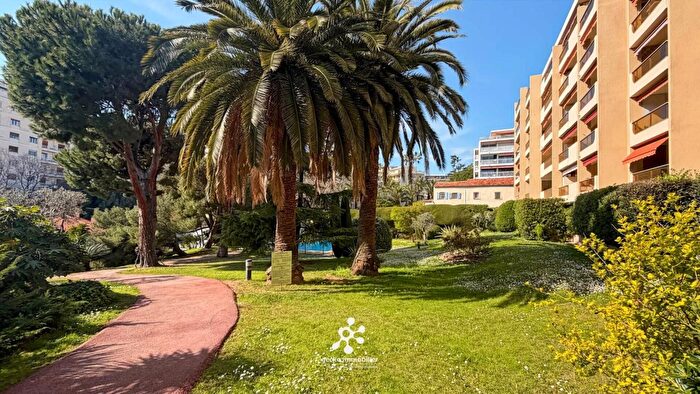 Appartement à vendre - Nice, Madeleine - 2 pièces - 1 chambre