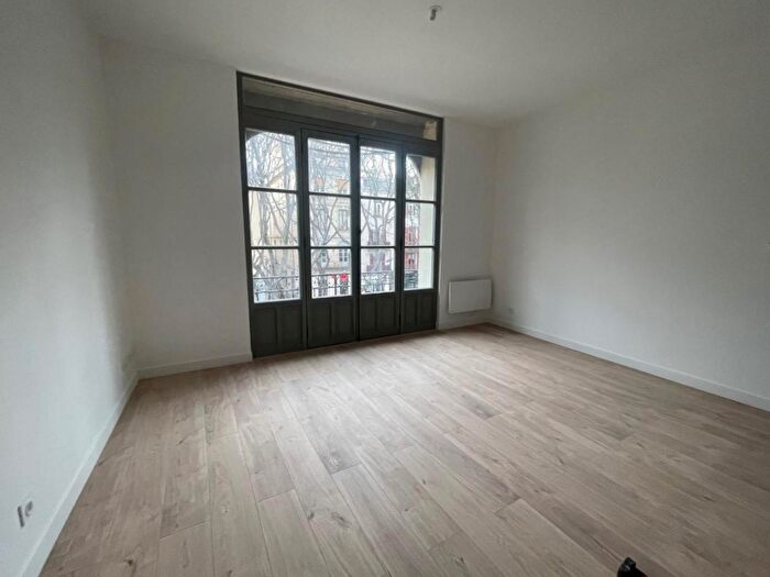 Appartement à louer - Nîmes, Gambetta - 3 pièces - 2 chambres