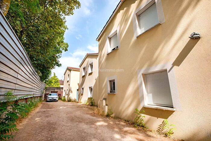 Villeurbanne, Les Poulettes : Maison 7 pièces à vendre