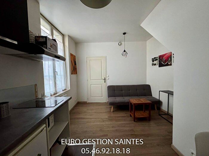 Saintes : Appartement 2 pièces à louer