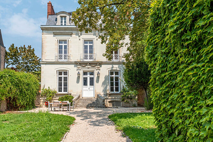 Maison 12 pièces à Tours, Cathédrale, à vendre