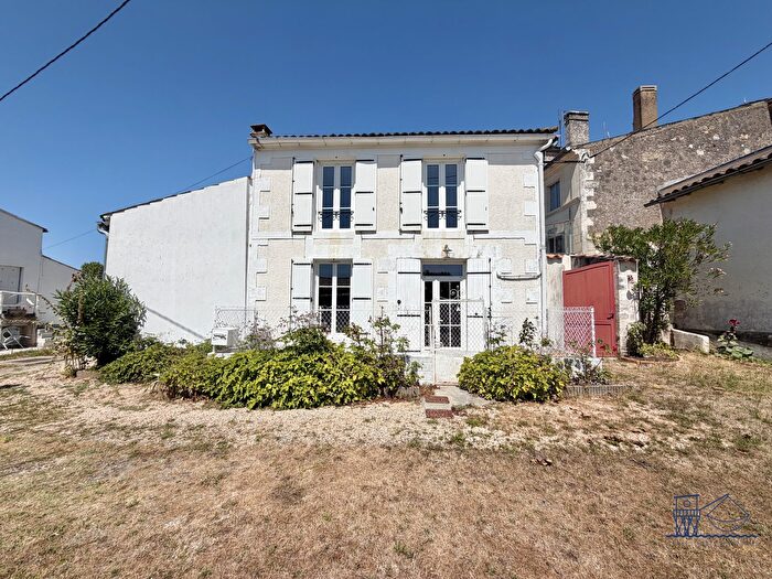 Maison 4 pièces à vendre à Saint-Fort-sur-Gironde