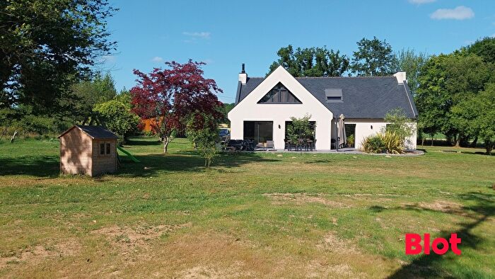 Maison à vendre - La Chapelle-des-Fougeretz - 7 pièces - 5 chambres