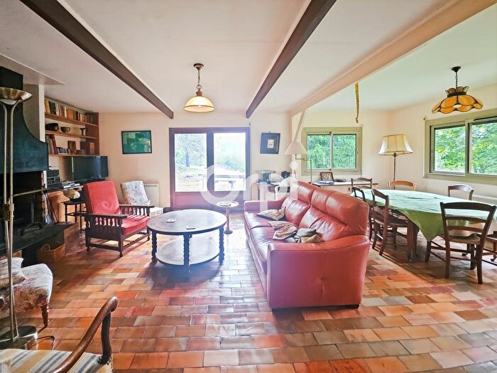 Maison à vendre - Lées-Athas - 6 pièces - 5 chambres