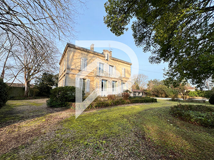 Maison à vendre - Vayres - 12 pièces - 8 chambres