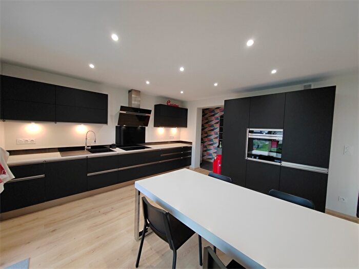 Maison à louer - Rosenau - 6 pièces - 5 chambres