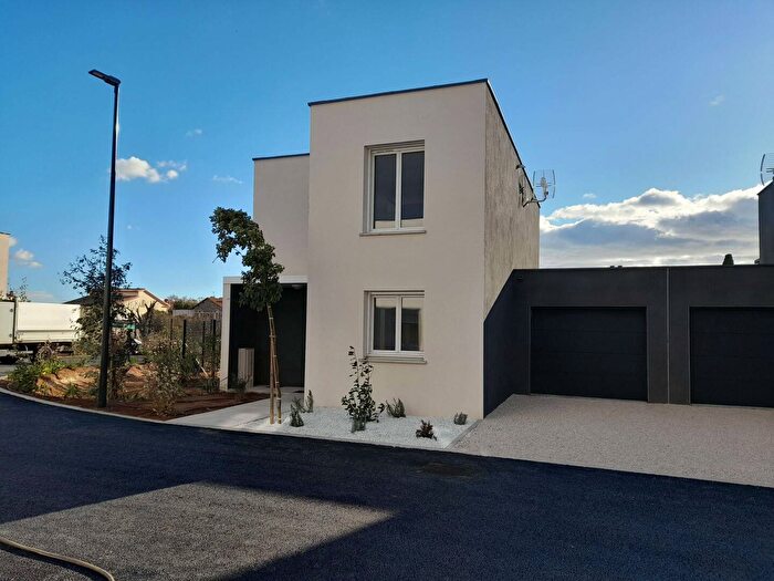 Maison à louer - Ouest, Bessan - 5 pièces - 4 chambres