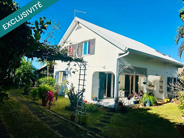 Maison 6 pièces à vendre - Saint-Denis, Bois de Nèfles, Sainte-Clotilde