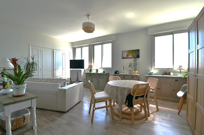 Marcq-en-Barul, Croisé Laroche, Rouges Barres : Appartement 2 pièces à vendre