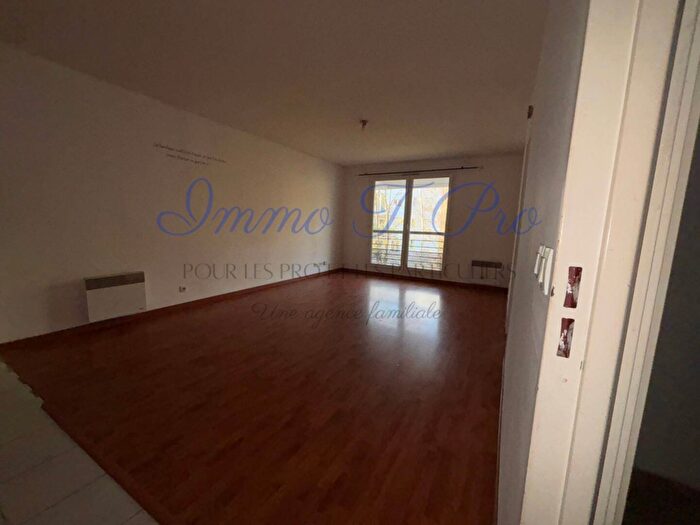 Appartement à louer - Évry-Courcouronnes - 2 pièces - 1 chambre