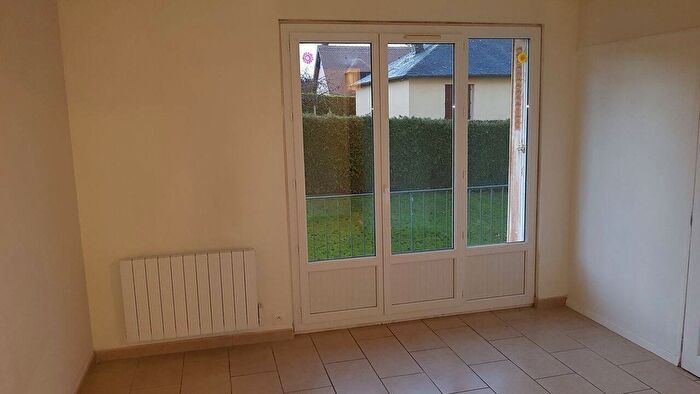La Neuve-Lyre : Appartement 3 pièces à louer