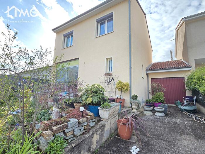 Maison à vendre - Saint-Léonard-de-Noblat - 5 pièces - 3 chambres