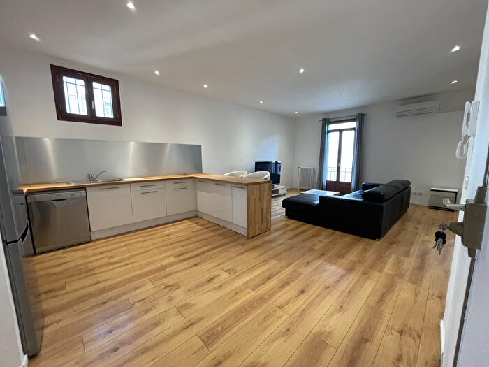 Appartement à louer - Perpignan, Saint-Jean - 4 pièces - 3 chambres