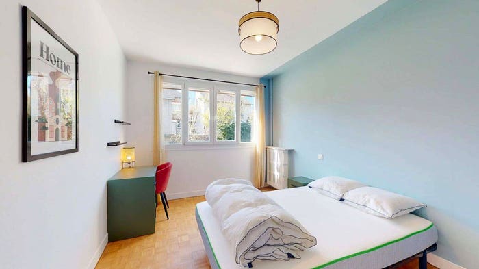 Plateau-Grèves-Europe-Gare du Stade-Fossés Jean, Colombes : Appartement 1 pièce à louer