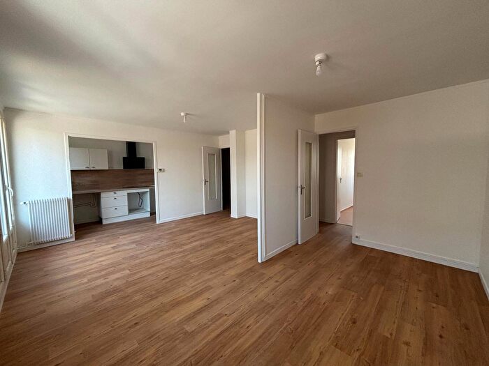 Appartement 4 pièces à louer à Valence, Grand Charran