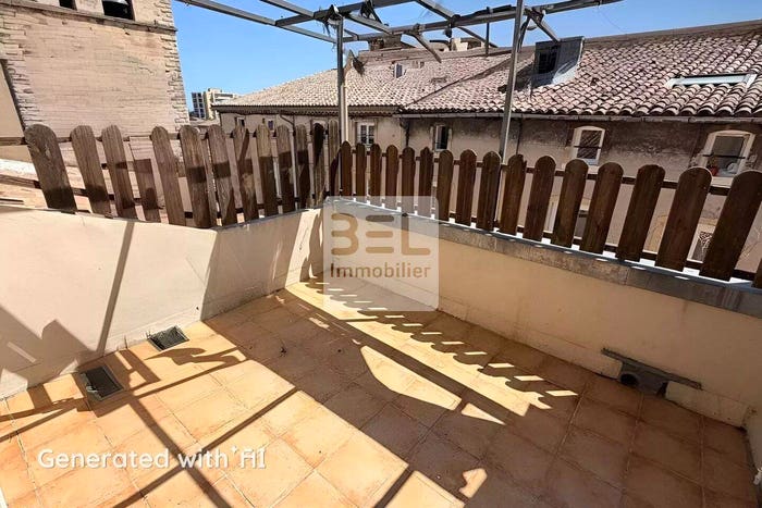 Centre Ville, Bagnols-sur-Cèze : Appartement 2 pièces à louer