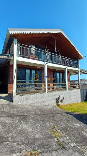 Maison à vendre - Le Tampon - 4 pièces - 3 chambres