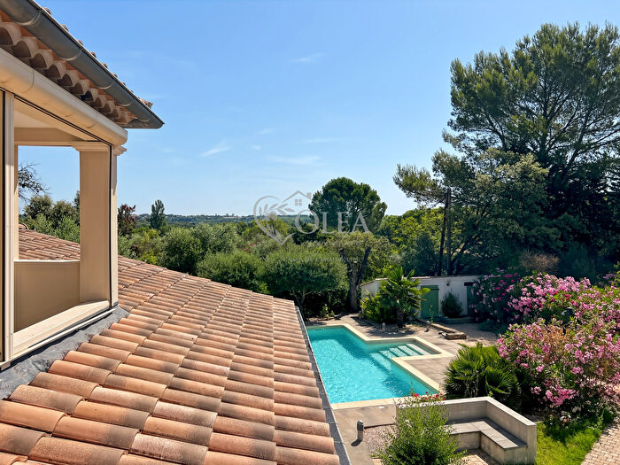 Arpaillargues-et-Aureillac : Maison 8 pièces à vendre