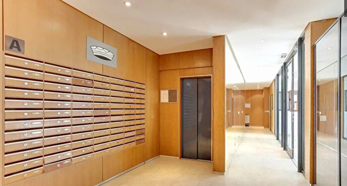 Lyon 8ème, Etats Unis : Appartement 1 pièce à vendre