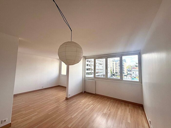 Agent Sarre-Centre-Les Vallées-La Garenne, Colombes - Appartement 3 pièces à louer