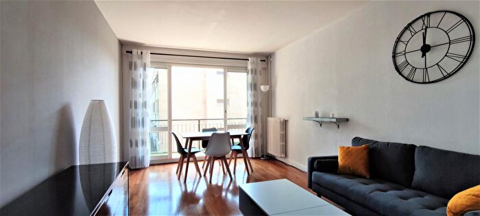 Appartement à louer - Suresnes, Plateau Ouest - 3 pièces - 2 chambres