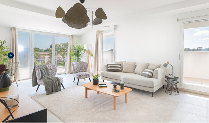 La Londe-les-Maures, Centre-ville - Appartement 4 pièces à vendre