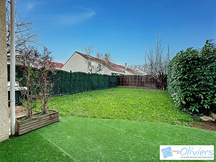 Maison à vendre - Voisins-le-Bretonneux - 5 pièces - 4 chambres