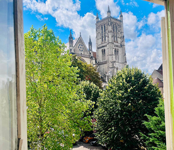 Appartement 6 pièces à Meaux, Centre-ville, Cathédrale, à vendre