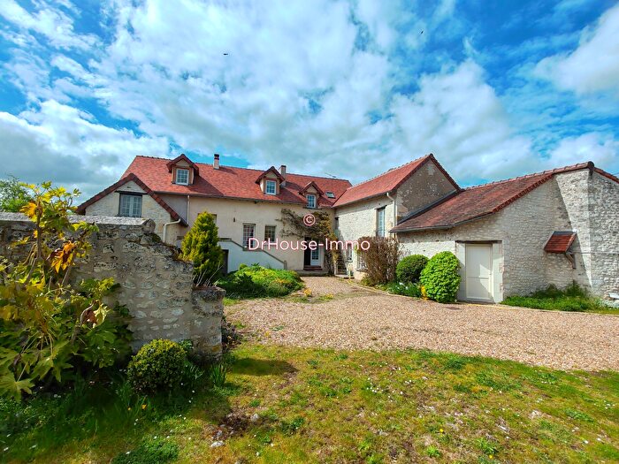 Maison à vendre - Les Ormes - 9 pièces - 4 chambres