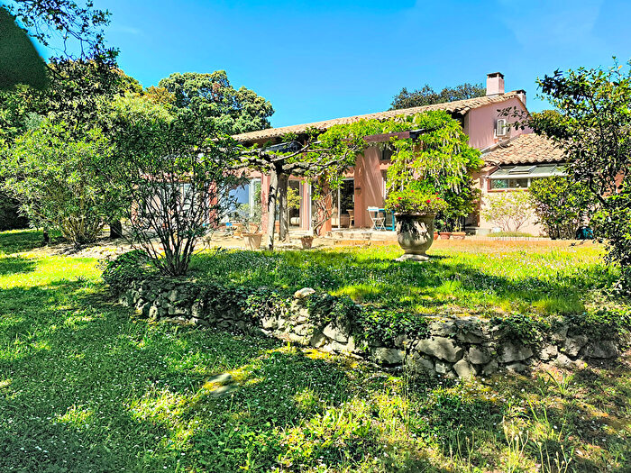 Maison à vendre - Villeneuve-lès-Avignon, Charbonnières - 7 pièces - 4 chambres