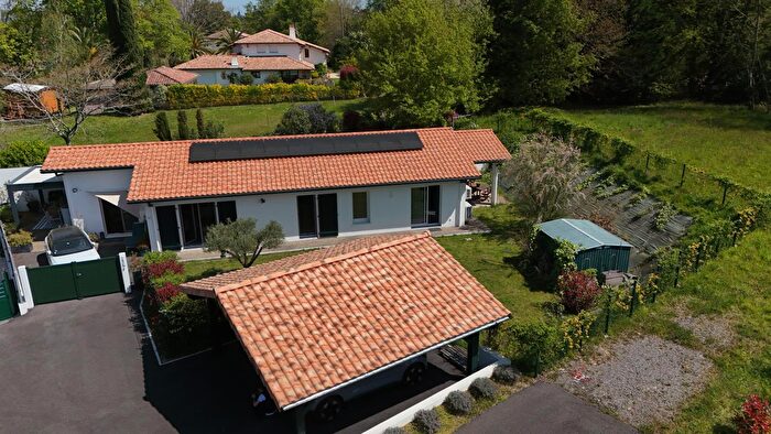 Maison à vendre - Urrugne - 5 pièces - 3 chambres