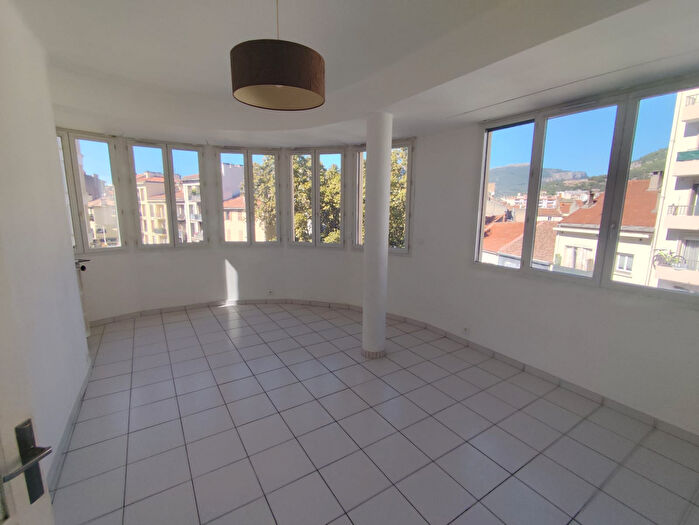 Appartement à louer - Toulon, Pont du Las - 3 pièces - 2 chambres