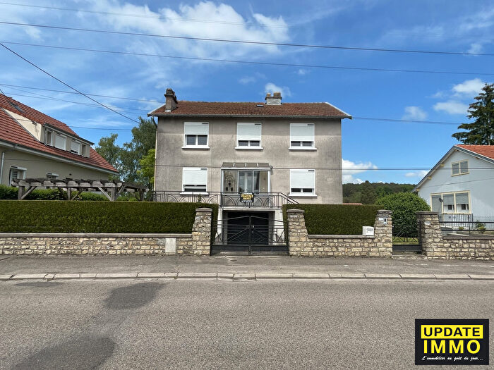 Maison à vendre - Vittel - 8 pièces - 4 chambres