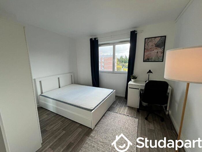 Appartement à louer - Abbaye, Créteil - 1 pièce - 3 chambres