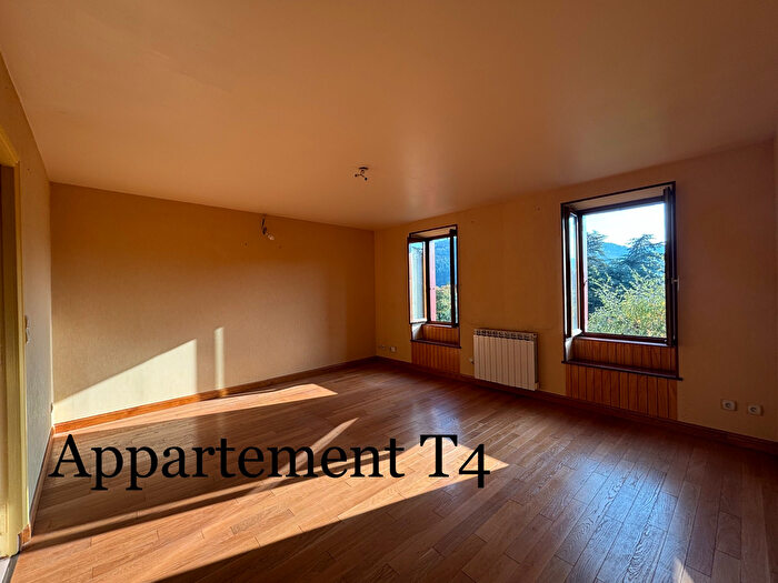 Appartement à vendre - Saint-Julien-Molin-Molette - 6 pièces - 4 chambres