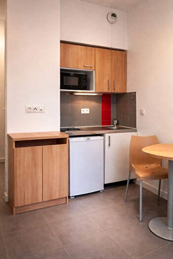 Appartement à louer - Cité Pierre et Marie Curie, Ivry-sur-Seine - 1 pièce