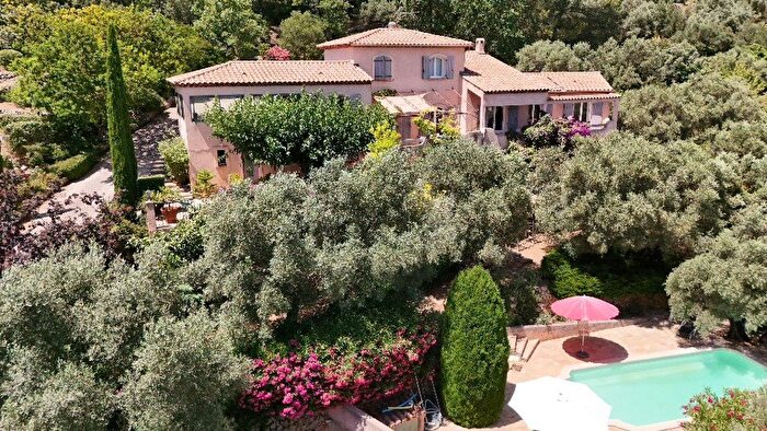 Maison à vendre - Cuers - 8 pièces - 4 chambres