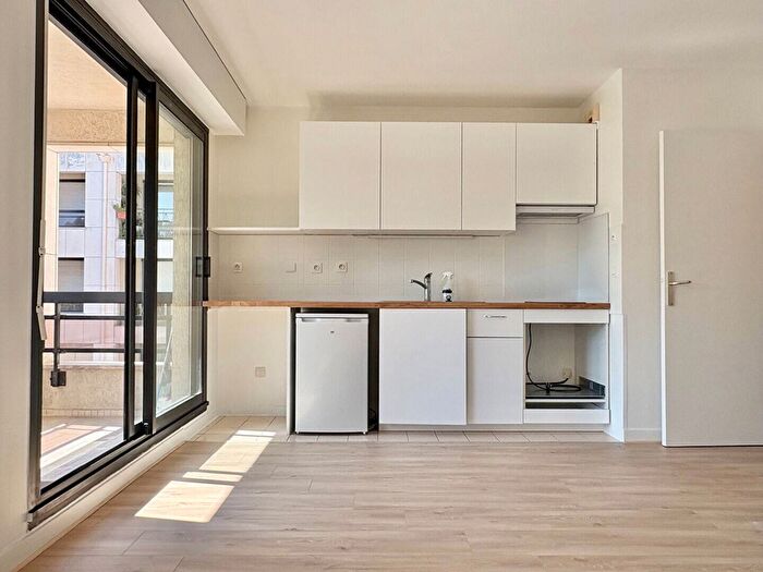 Appartement 1 pièce à louer - Beauté Baltard-Sous Préfecture, Nogent-sur-Marne