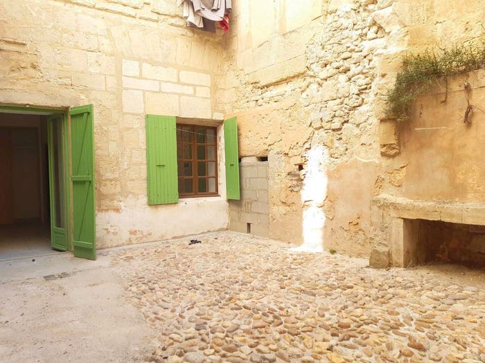Appartement 3 pièces à Les Cariatides, Beaucaire, à louer
