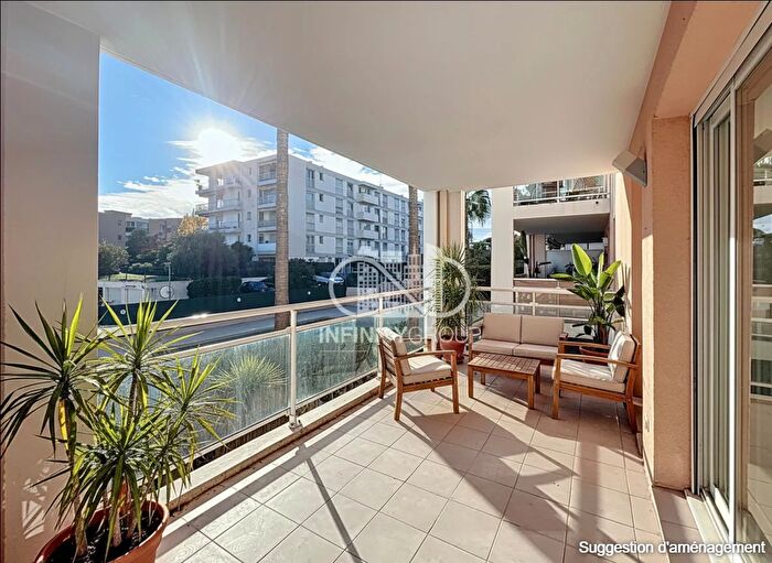 Appartement à vendre - Antibes, Rastines, Super Antibes, Laval, La Fontonne - 3 pièces - 2 chambres