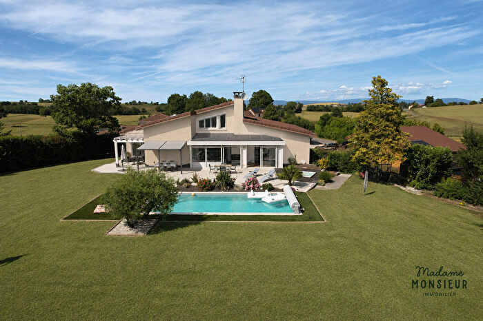 Bourgoin-Jallieu, Montbernier, Côteaux : Maison 10 pièces à vendre